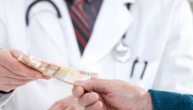 Doktor si vypýtal 7 eur za recept a potvrdenie, pacient to rázne ...